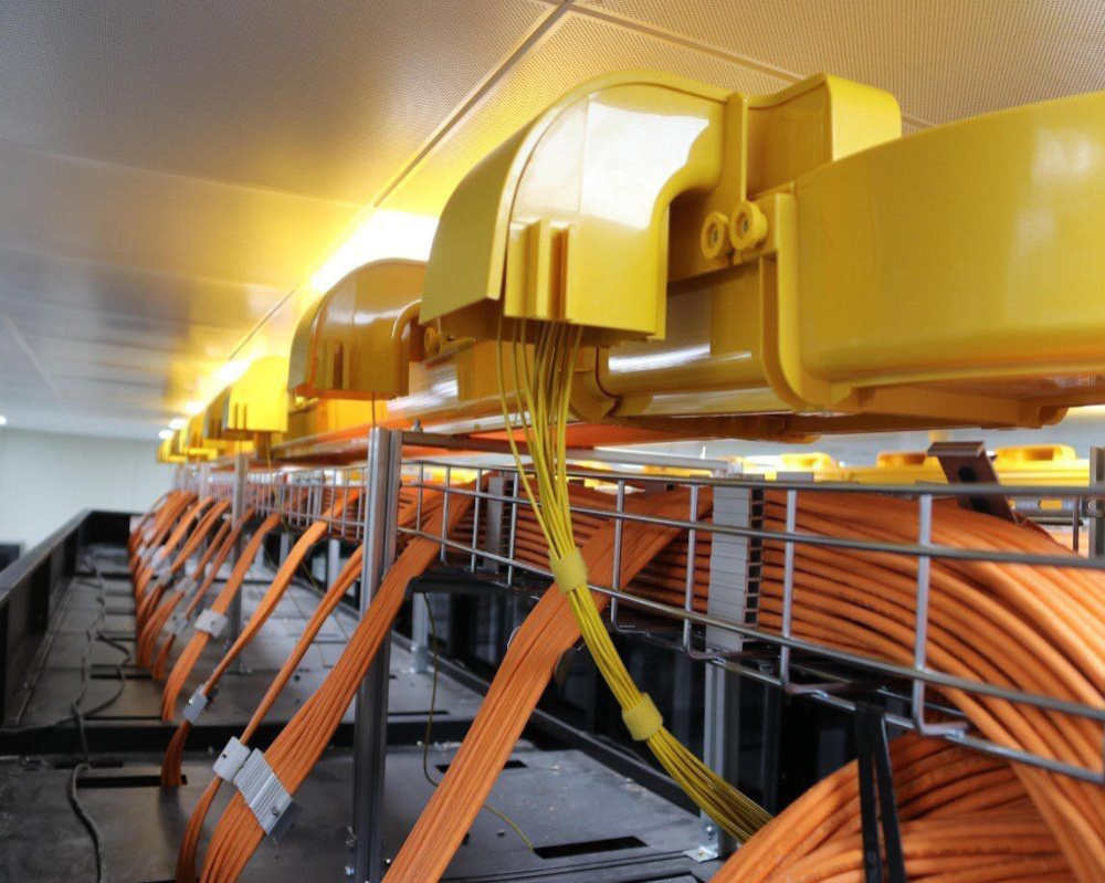 Optical Cable Tray | Fiber Guide | Ducting | Raceway System | AZE